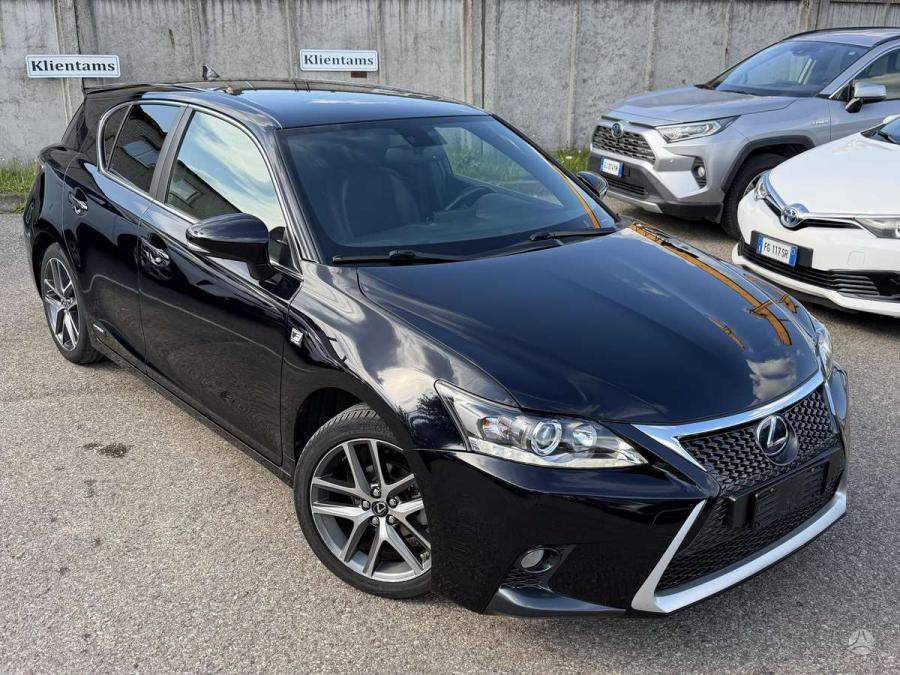 Blue Lexus CT 200h 2014 in Vilnius, with an engine capacity of 1.80 L and mileage of 175 thousand km for 12000 €, photo 7 on AUTOMOTO.COM.LV