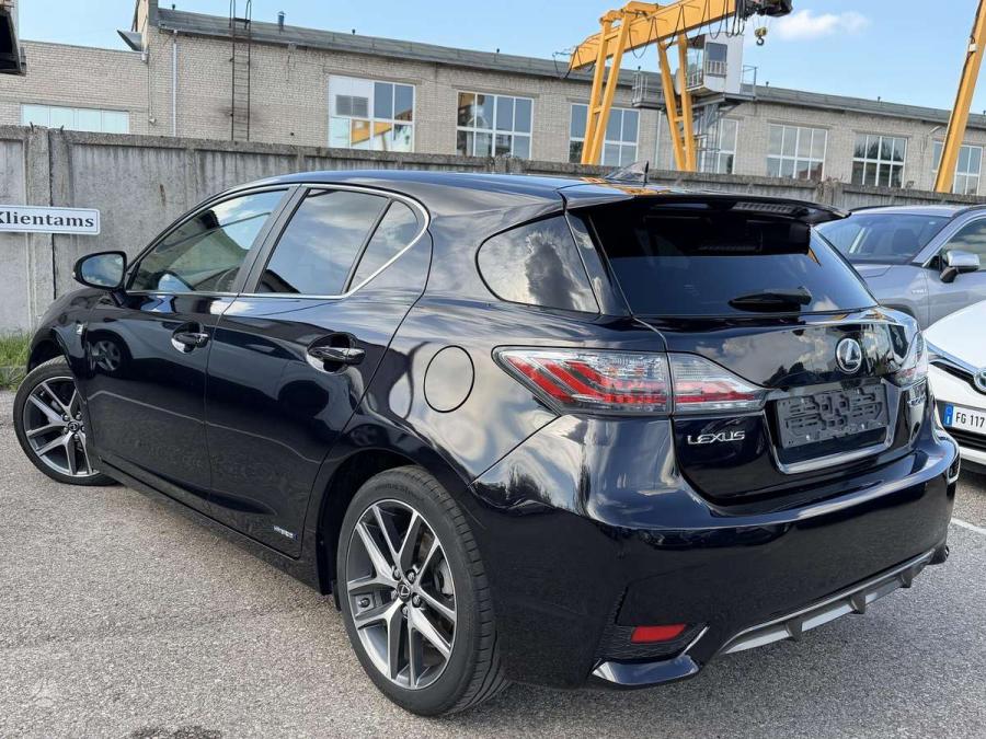 Blue Lexus CT 200h 2014 in Vilnius, with an engine capacity of 1.80 L and mileage of 175 thousand km for 12000 €, photo 13 on AUTOMOTO.COM.LV