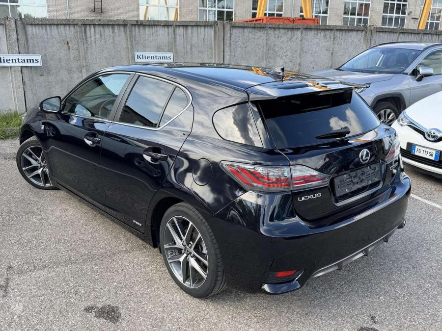 Blue Lexus CT 200h 2014 in Vilnius, with an engine capacity of 1.80 L and mileage of 175 thousand km for 12000 €, photo 14 on AUTOMOTO.COM.LV