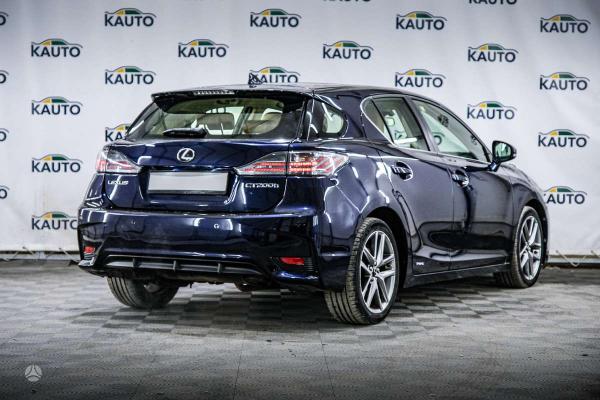 Zils Lexus CT 200h 2017 Kauņa, ar dzinēja tilpumu 1.80 L un nobraukumu 288 tūkst. km par 11790 €, foto 3 vietnē AUTOMOTO.COM.LV