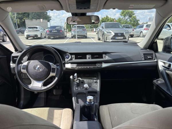 Brūns Lexus CT 200h 2011 Viļņa, ar dzinēja tilpumu 1.80 L un nobraukumu 173 tūkst. km par 7900 €, foto 9 vietnē AUTOMOTO.COM.LV