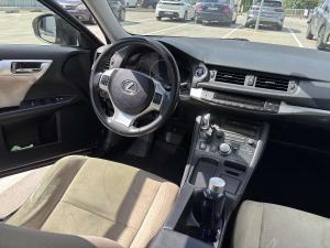 Brown Lexus CT 200h 2011 in Vilnius, with an engine capacity of 1.80 L and mileage of 173 thousand km for 7900 €, photo 12 on AUTOMOTO.COM.LV