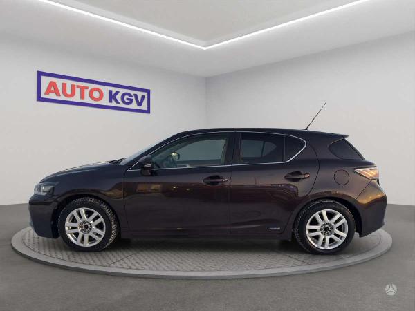 Brown Lexus CT 200h 2012 in Kaunas, with an engine capacity of 1.80 L and mileage of 300 thousand km for 7999 €, photo 2 on AUTOMOTO.COM.LV