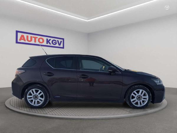 Brown Lexus CT 200h 2012 in Kaunas, with an engine capacity of 1.80 L and mileage of 300 thousand km for 7999 €, photo 6 on AUTOMOTO.COM.LV