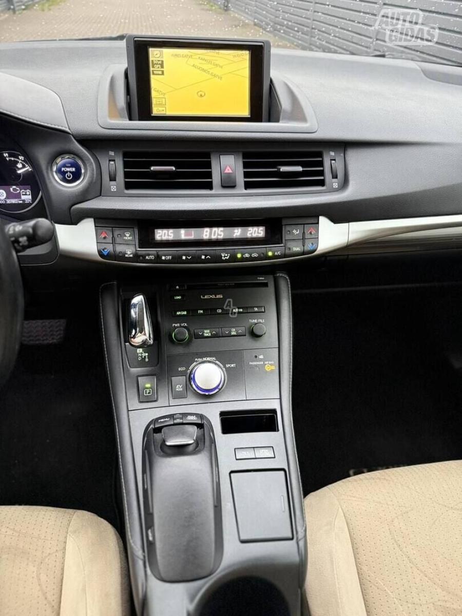 Brūns Lexus CT 200h 2012 Kauņa, ar dzinēja tilpumu 1.80 L un nobraukumu 307 tūkst. km par 7300 €, foto 15 vietnē AUTOMOTO.COM.LV
