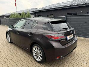 Brūns Lexus CT 200h 2012 Kauņa, ar dzinēja tilpumu 1.80 L un nobraukumu 307 tūkst. km par 7300 €, foto 7 vietnē AUTOMOTO.COM.LV