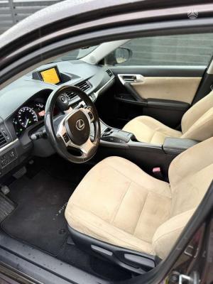 Brūns Lexus CT 200h 2012 Kauņa, ar dzinēja tilpumu 1.80 L un nobraukumu 307 tūkst. km par 7300 €, foto 12 vietnē AUTOMOTO.COM.LV