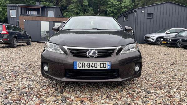 Brūns Lexus CT 200h 2013 Kauņa, ar dzinēja tilpumu 1.80 L un nobraukumu 250 tūkst. km par 8900 €, foto 2 vietnē AUTOMOTO.COM.LV