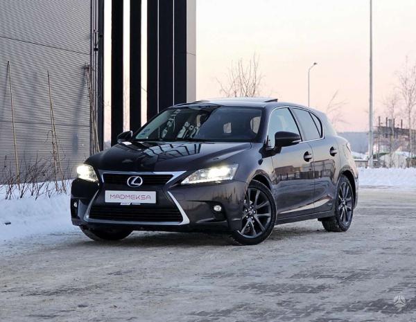 Brown Lexus CT 200h 2015 in Vilnius, with an engine capacity of 1.80 L and mileage of 300 thousand km for 9850 €, photo 4 on AUTOMOTO.COM.LV
