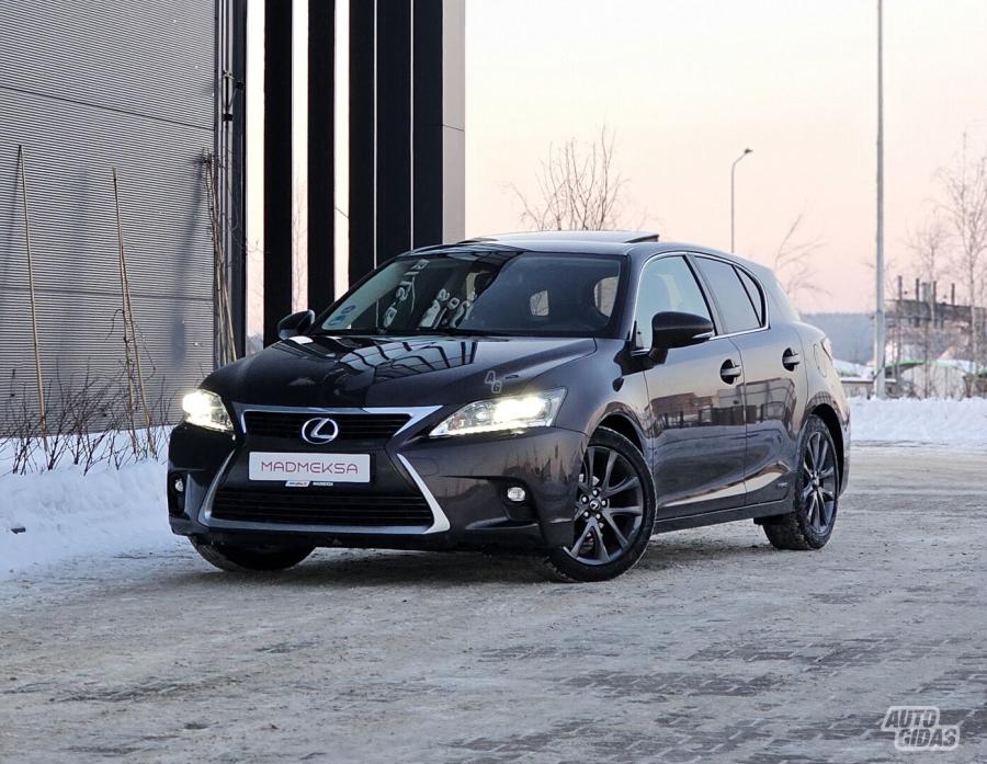 Brown Lexus CT 200h 2015 in Vilnius, with an engine capacity of 1.80 L and mileage of 300 thousand km for 9500 €, photo 4 on AUTOMOTO.COM.LV