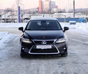 Brown Lexus CT 200h 2015 in Vilnius, with an engine capacity of 1.80 L and mileage of 300 thousand km for 9500 €, photo 11 on AUTOMOTO.COM.LV