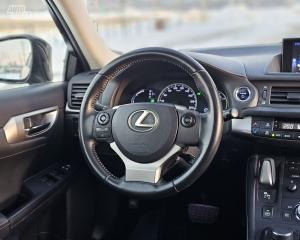 Brown Lexus CT 200h 2015 in Vilnius, with an engine capacity of 1.80 L and mileage of 300 thousand km for 9500 €, photo 26 on AUTOMOTO.COM.LV
