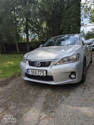 Grey Lexus CT 200h 2011 in Siauliai, with an engine capacity of 1.80 L and mileage of 262 thousand km for 8000 €, photo  on AUTOMOTO.COM.LV