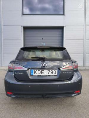Pelēks Lexus CT 200h 2011 Kauņa, ar dzinēja tilpumu 1.80 L un nobraukumu 237 tūkst. km par 9499 €, foto 6 vietnē AUTOMOTO.COM.LV