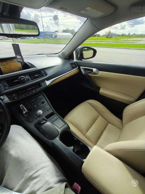 Pelēks Lexus CT 200h 2011 Kauņa, ar dzinēja tilpumu 1.80 L un nobraukumu 237 tūkst. km par 9499 €, foto 11 vietnē AUTOMOTO.COM.LV