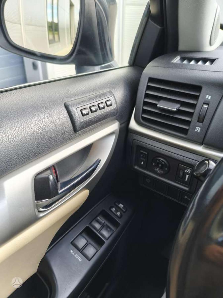 Pelēks Lexus CT 200h 2011 Kauņa, ar dzinēja tilpumu 1.80 L un nobraukumu 237 tūkst. km par 9499 €, foto 15 vietnē AUTOMOTO.COM.LV