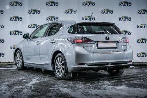 Grey Lexus CT 200h 2012 in Kaunas, with an engine capacity of 1.80 L and mileage of 254 thousand km for 8990 €, photo 4 on AUTOMOTO.COM.LV