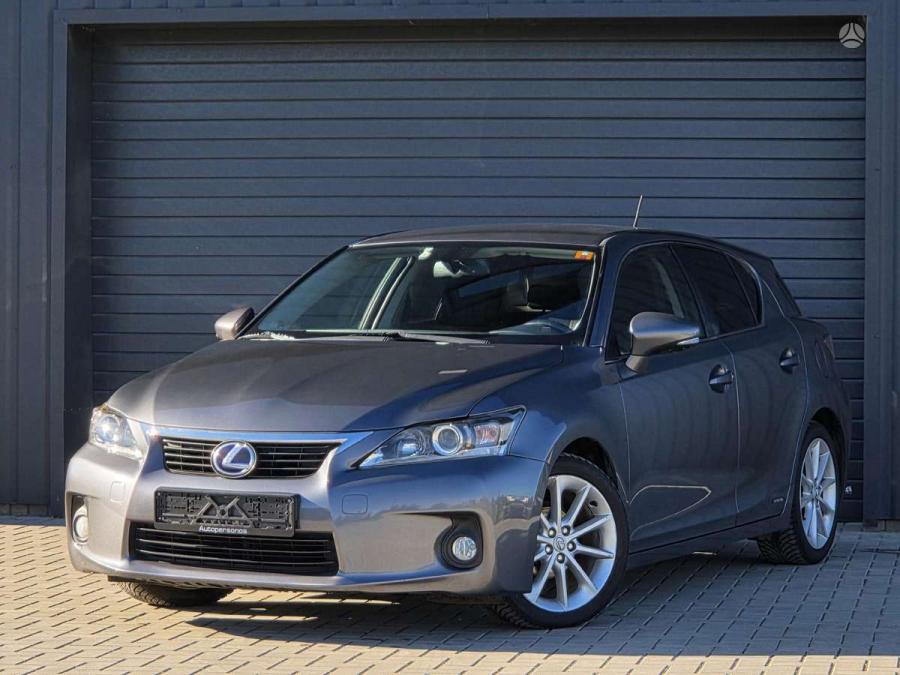 Grey Lexus CT 200h 2012 in Kaunas, with an engine capacity of 1.80 L and mileage of 286 thousand km for 7850 €, photo 12 on AUTOMOTO.COM.LV