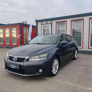 Grey Lexus CT 200h 2012 in Vilnius, with an engine capacity of 1.80 L and mileage of 230 thousand km for 6000 €, photo 2 on AUTOMOTO.COM.LV