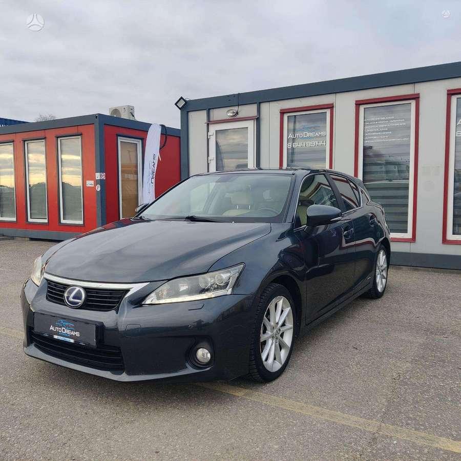 Grey Lexus CT 200h 2012 in Vilnius, with an engine capacity of 1.80 L and mileage of 230 thousand km for 6000 €, photo 2 on AUTOMOTO.COM.LV