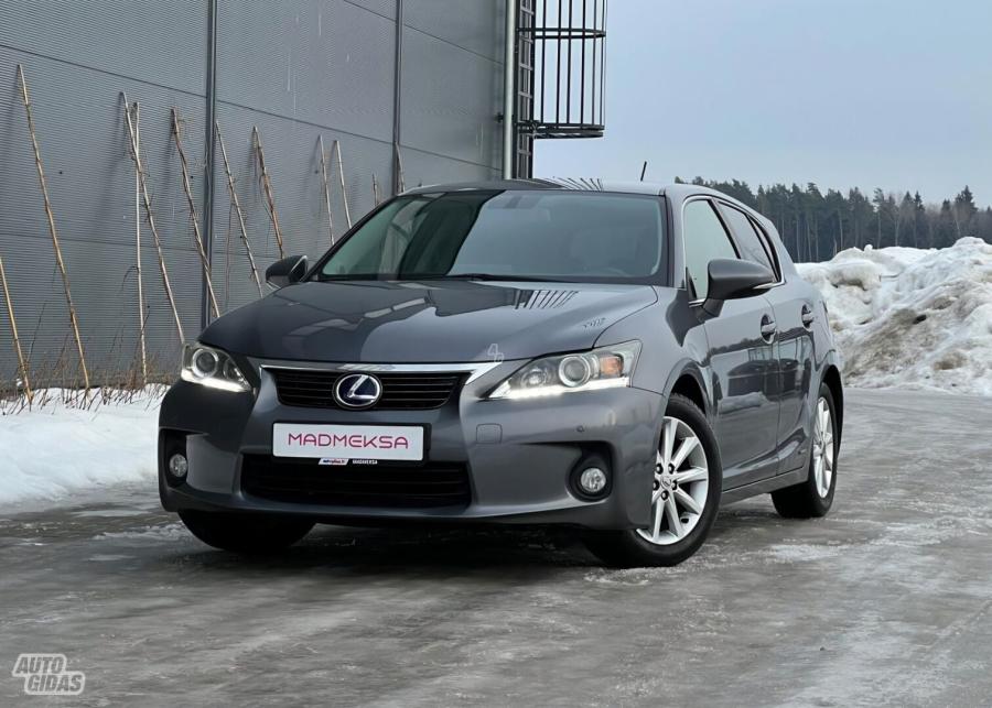 Grey Lexus CT 200h 2012 in Vilnius, with an engine capacity of 1.80 L and mileage of 279 thousand km for 7990 €, photo 4 on AUTOMOTO.COM.LV