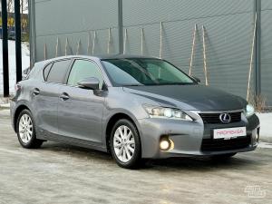 Grey Lexus CT 200h 2012 in Vilnius, with an engine capacity of 1.80 L and mileage of 279 thousand km for 7990 €, photo 12 on AUTOMOTO.COM.LV