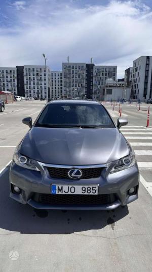 Grey Lexus CT 200h 2012 in Vilnius, with an engine capacity of 1.80 L and mileage of 213 thousand km for 8100 €, photo 3 on AUTOMOTO.COM.LV