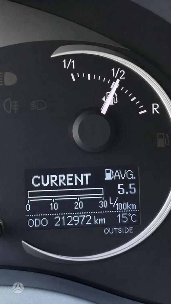 Pelēks Lexus CT 200h 2012 Viļņa, ar dzinēja tilpumu 1.80 L un nobraukumu 213 tūkst. km par 8100 €, foto 9 vietnē AUTOMOTO.COM.LV