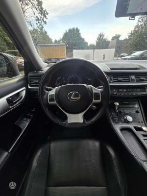 Серый Лексус CT 200h 2012 в Вильнюс, объемом двигателя 1.80 л и пробегом 297 тыс. км за 5999 €, фото 12 на AUTOMOTO.COM.LV