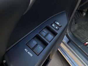 Grey Lexus CT 200h 2012 in Vilnius, with an engine capacity of 1.80 L and mileage of 312 thousand km for 8799 €, photo 14 on AUTOMOTO.COM.LV