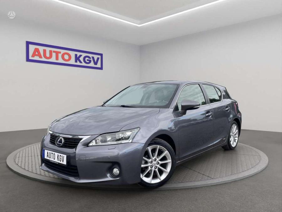 Grey Lexus CT 200h 2012 in Vilnius, with an engine capacity of 1.80 L and mileage of 312 thousand km for 8799 €, photo 1 on AUTOMOTO.COM.LV
