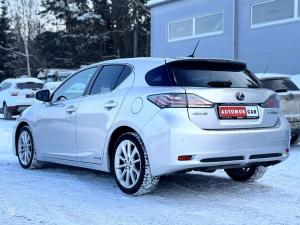 Grey Lexus CT 200h 2013 in Vilnius, with an engine capacity of 1.80 L and mileage of 159 thousand km for 9650 €, photo 4 on AUTOMOTO.COM.LV