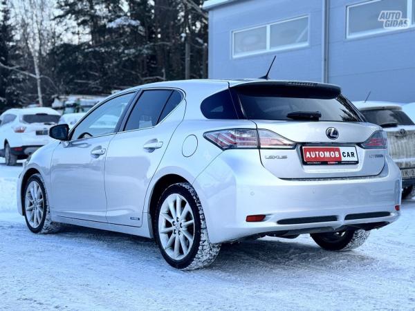 Grey Lexus CT 200h 2013 in Vilnius, with an engine capacity of 1.80 L and mileage of 159 thousand km for 9650 €, photo 4 on AUTOMOTO.COM.LV