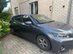 Pelēks Lexus CT 200h 2013 Kauņa, ar dzinēja tilpumu 1.80 L un nobraukumu 396 tūkst. km par 7700 €, foto 3 vietnē AUTOMOTO.COM.LV