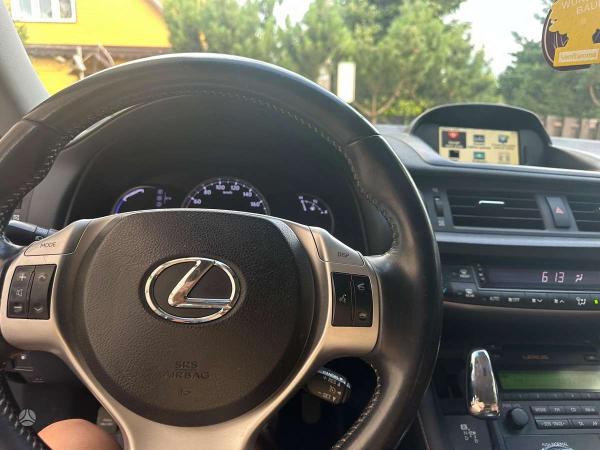 Grey Lexus CT 200h 2013 in Kaunas, with an engine capacity of 1.80 L and mileage of 396 thousand km for 7700 €, photo 5 on AUTOMOTO.COM.LV