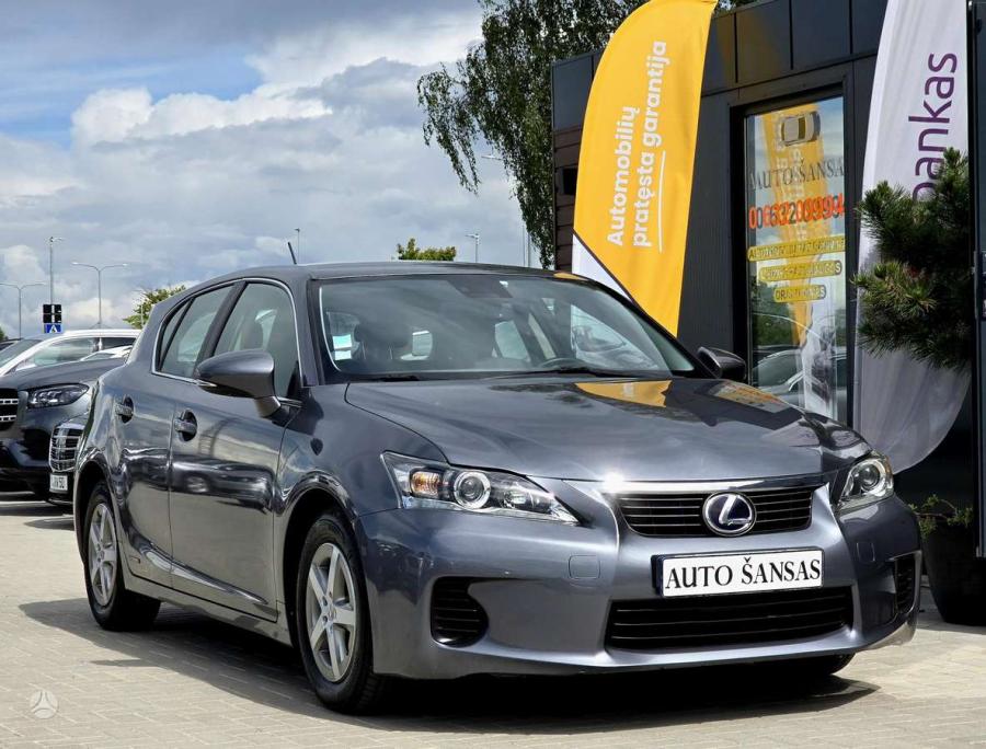 Pelēks Lexus CT 200h 2013 Tauragė, ar dzinēja tilpumu 1.80 L un nobraukumu 178 tūkst. km par 7900 €, foto 1 vietnē AUTOMOTO.COM.LV
