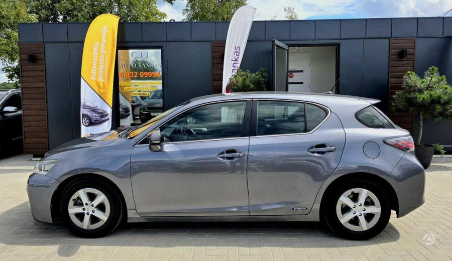 Pelēks Lexus CT 200h 2013 Tauragė, ar dzinēja tilpumu 1.80 L un nobraukumu 178 tūkst. km par 7900 €, foto 6 vietnē AUTOMOTO.COM.LV