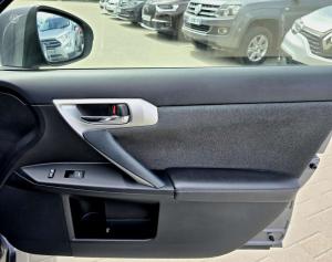 Pelēks Lexus CT 200h 2013 Tauragė, ar dzinēja tilpumu 1.80 L un nobraukumu 178 tūkst. km par 7900 €, foto 26 vietnē AUTOMOTO.COM.LV