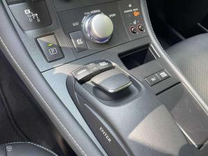 Pelēks Lexus CT 200h 2013 Viļņa, ar dzinēja tilpumu 1.80 L un nobraukumu 42 tūkst. km par 10999 €, foto 18 vietnē AUTOMOTO.COM.LV