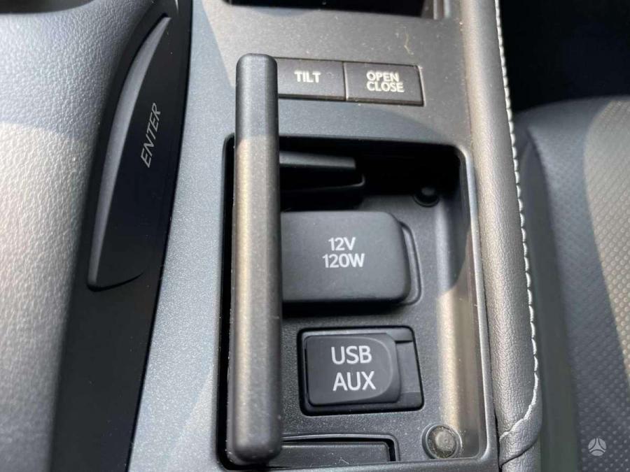 Pelēks Lexus CT 200h 2013 Viļņa, ar dzinēja tilpumu 1.80 L un nobraukumu 42 tūkst. km par 10999 €, foto 19 vietnē AUTOMOTO.COM.LV