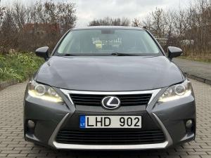 Grey Lexus CT 200h 2014 in Vilnius, with an engine capacity of 1.80 L and mileage of 336 thousand km for 10000 €, photo 7 on AUTOMOTO.COM.LV