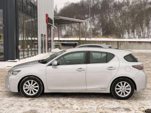 Pelēks Lexus CT 200h 2014 Viļņa, ar dzinēja tilpumu 1.80 L un nobraukumu 211 tūkst. km par 8200 €, foto 10 vietnē AUTOMOTO.COM.LV