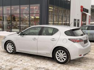 Pelēks Lexus CT 200h 2014 Viļņa, ar dzinēja tilpumu 1.80 L un nobraukumu 211 tūkst. km par 8200 €, foto 11 vietnē AUTOMOTO.COM.LV