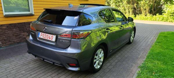 Pelēks Lexus CT 200h 2014 Viļņa, ar dzinēja tilpumu 1.80 L un nobraukumu 189 tūkst. km par 12900 €, foto 4 vietnē AUTOMOTO.COM.LV