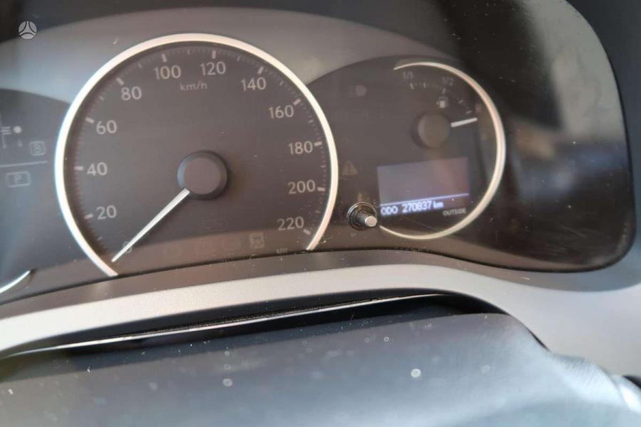 Grey Lexus CT 200h 2014 in Plunge, with an engine capacity of 1.80 L and mileage of 270 thousand km for 9200 €, photo 13 on AUTOMOTO.COM.LV