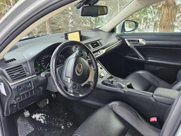 Pelēks Lexus CT 200h 2015 Kauņa, ar dzinēja tilpumu 1.80 L un nobraukumu 250 tūkst. km par 10750 €, foto 6 vietnē AUTOMOTO.COM.LV
