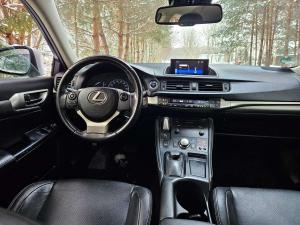 Grey Lexus CT 200h 2015 in Kaunas, with an engine capacity of 1.80 L and mileage of 250 thousand km for 10750 €, photo 9 on AUTOMOTO.COM.LV