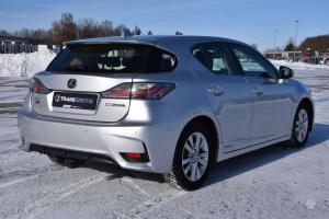 Pelēks Lexus CT 200h 2015 Viļņa, ar dzinēja tilpumu 1.80 L un nobraukumu 243 tūkst. km par 9999 €, foto 12 vietnē AUTOMOTO.COM.LV