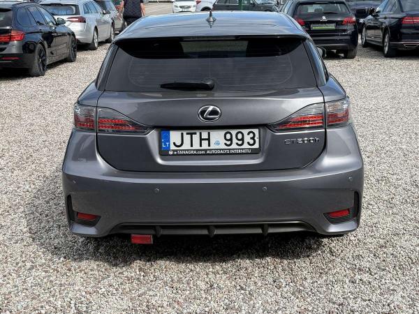 Grey Lexus CT 200h 2015 in Kretinga, with an engine capacity of 1.80 L and mileage of 108 thousand km for 12499 €, photo 7 on AUTOMOTO.COM.LV