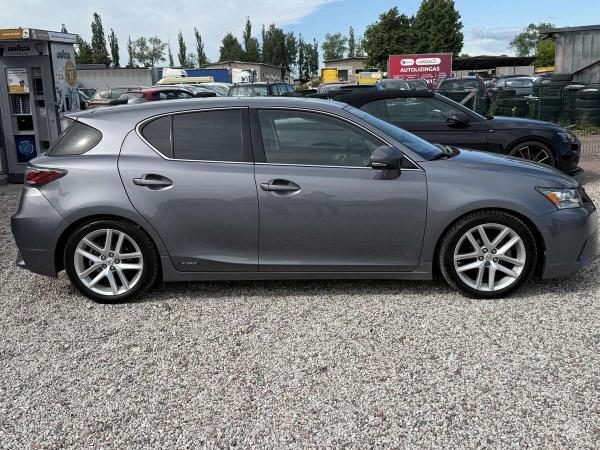 Grey Lexus CT 200h 2015 in Kretinga, with an engine capacity of 1.80 L and mileage of 108 thousand km for 12499 €, photo 5 on AUTOMOTO.COM.LV